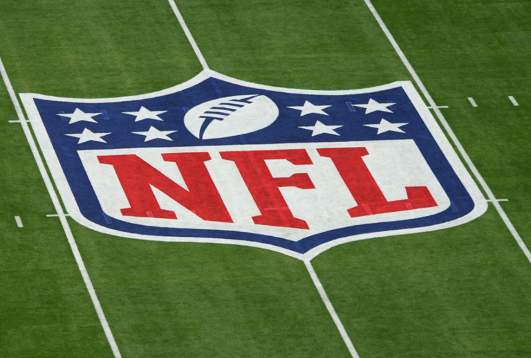 NFL Five Free Play: Summer Schedule! | Panini Games